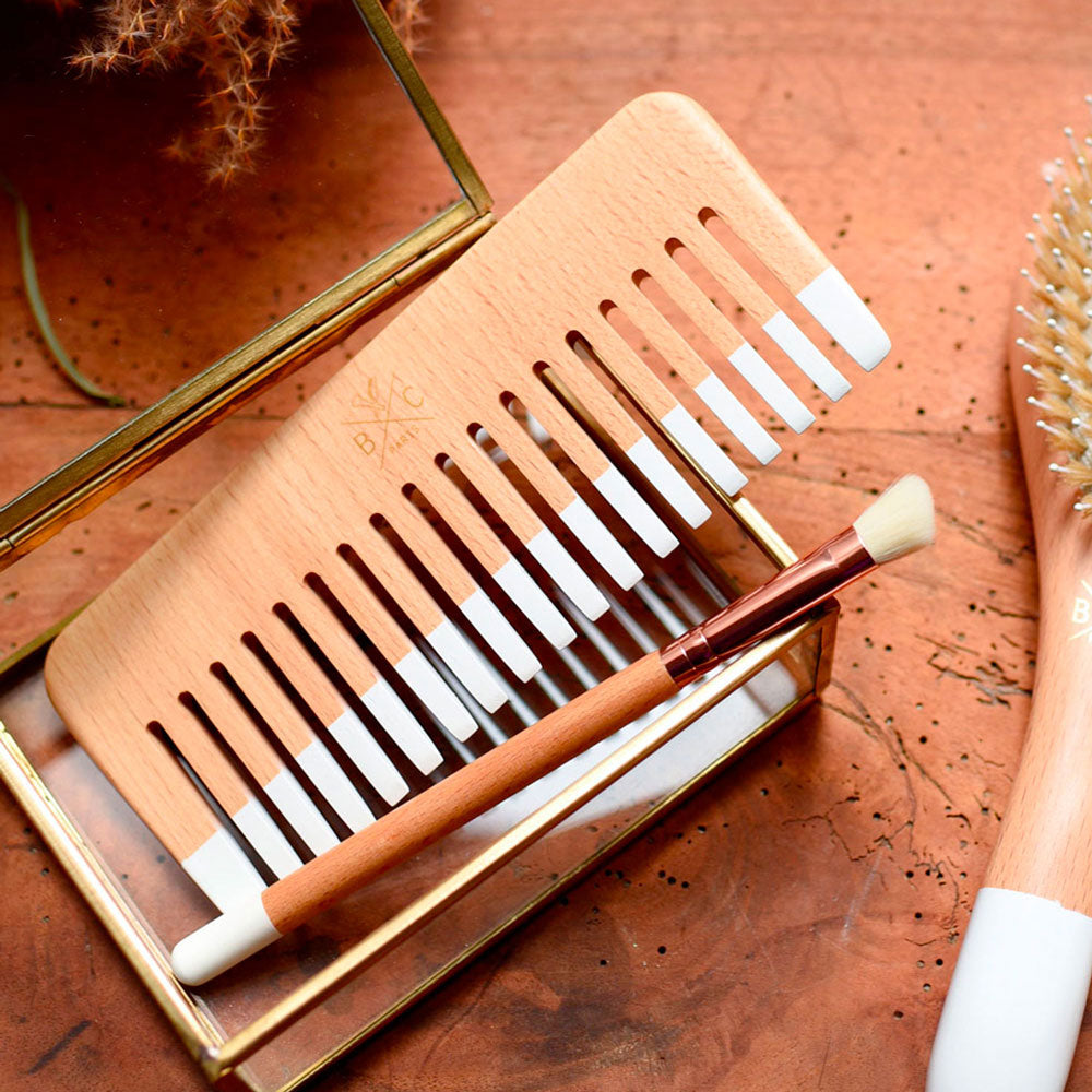 Bachca Angled Shader Brush – Face and Body Shoppe