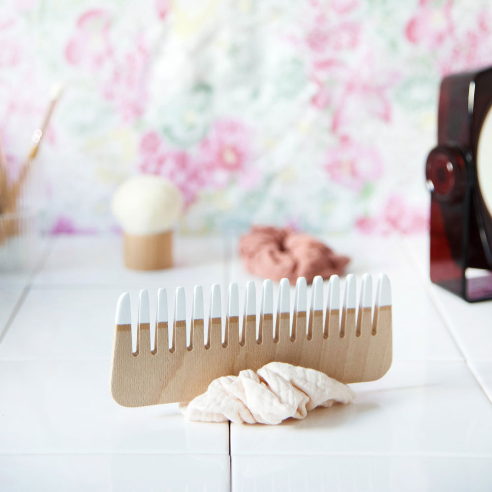 Bachca Wooden Comb – Face and Body Shoppe